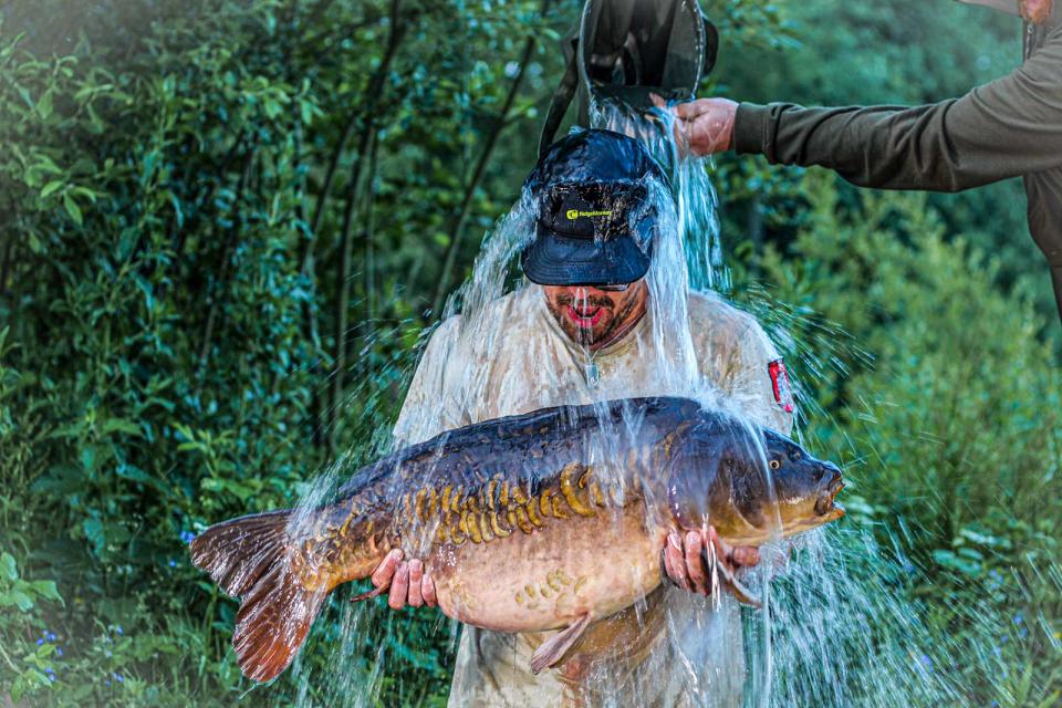 The Bucket Shot! | Total Carp